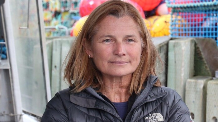 Le Nellie Row, un bateau de pêche avec un équipage 100 % féminin en ...