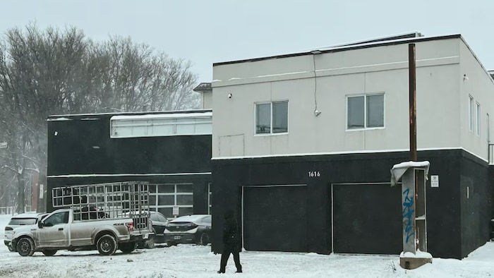 Des entrepreneurs montréalais dirigeraient un réseau de fraude et de ...