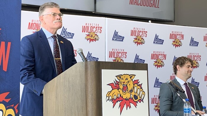 Taylor et Gardiner MacDougall, un duo père-fils aux commandes des ...