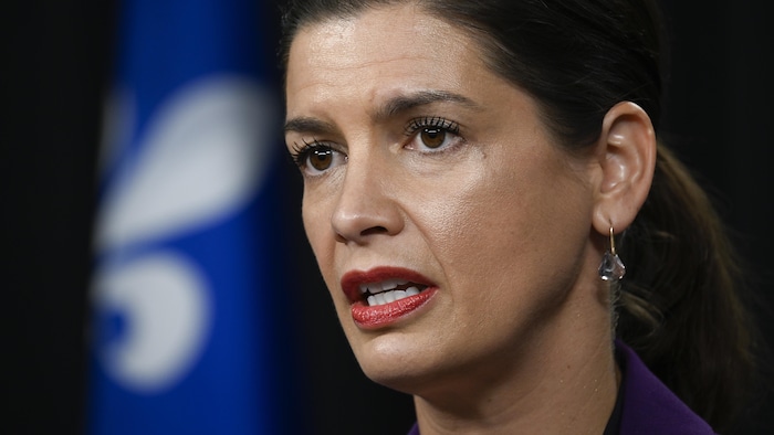 Tramway à 8,4G$ : Geneviève Guilbault doute que le fédéral soit « au ...