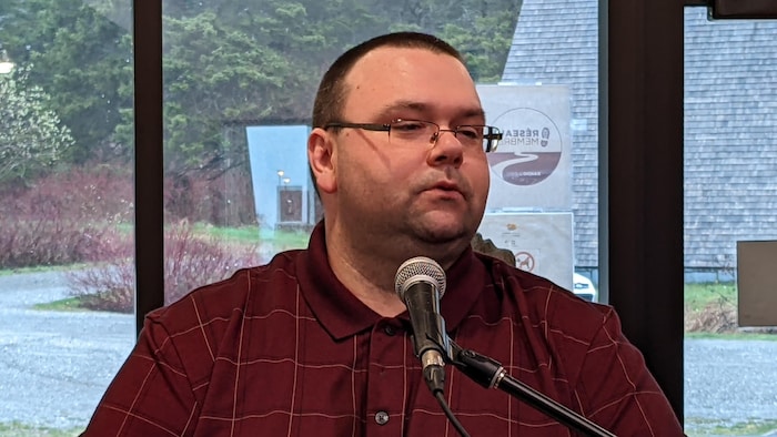 Un carton jaune pour le Géoparc de Percé | Radio-Canada