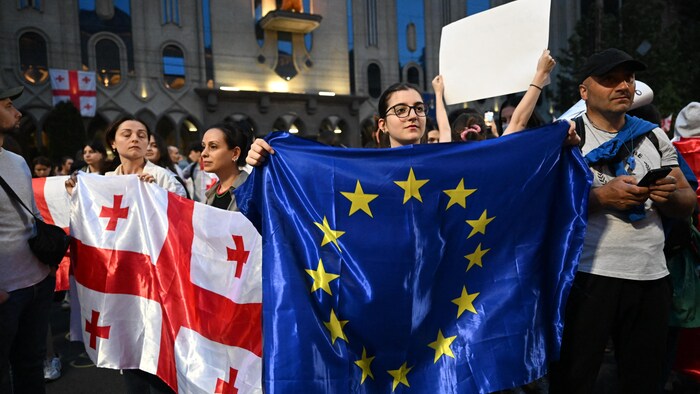 Géorgie : les manifestants dénoncent encore la loi sur « l’influence ...