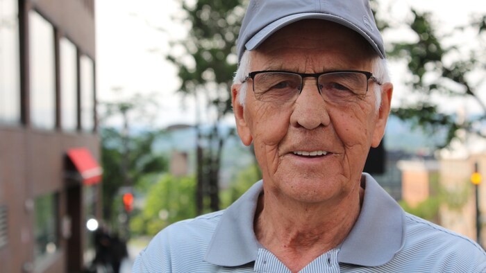 Braver le Défi des escaliers, à 86 ans et en famille | Radio-Canada