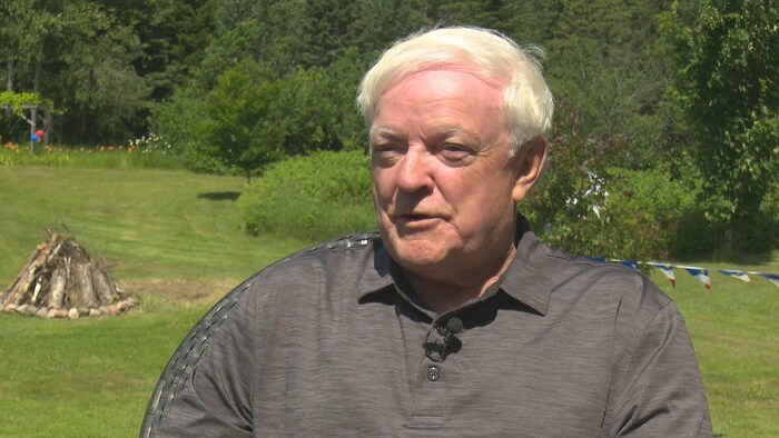 À 70 ans, il retrouve sa mère biologique | Radio-Canada