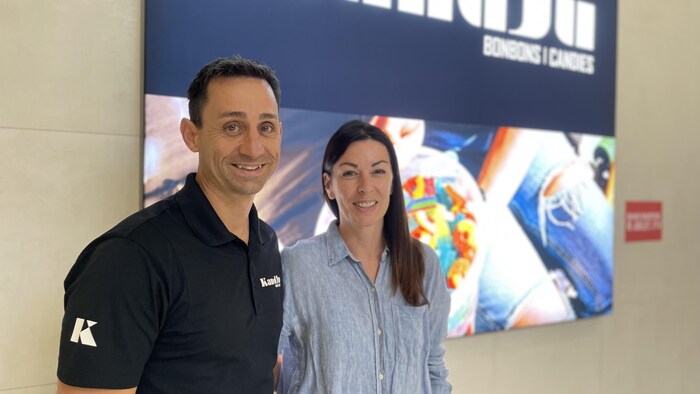 Un nouveau magasin de bonbons attire les foules à Sherbrooke | Radio-Canada