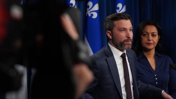 Vers un couronnement de Ruba Ghazal à Québec solidaire | Radio-Canada