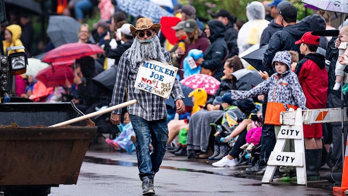 En photos : le traditionnel défilé de la Gold Cup attire les foules à ...