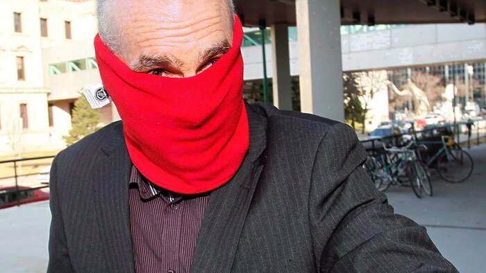 Abus sexuels à 10 ans : un homme réclame 6 M$ à une division scolaire ...