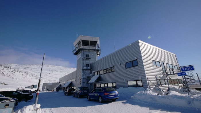 Pas de vols directs entre Nuuk et Iqaluit durant encore deux semaines ...