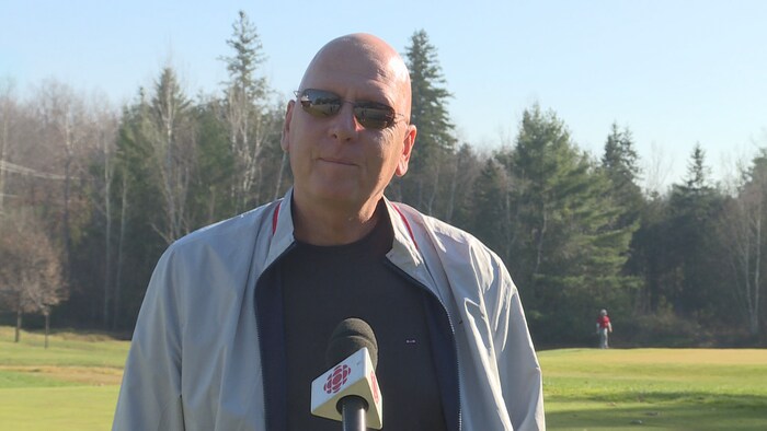 Achalandage accru des terrains de golf | Radio-Canada