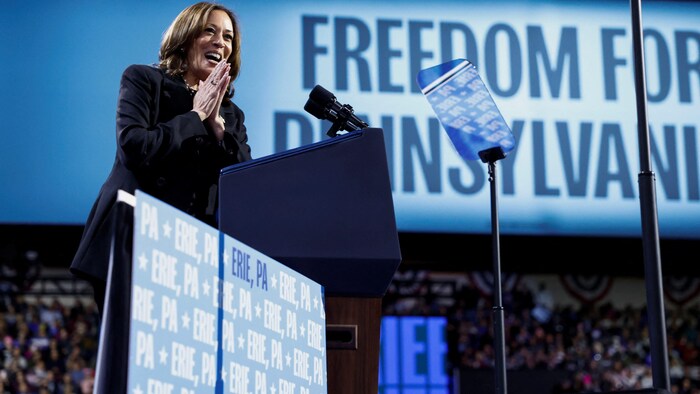 Trump écoute longuement de la musique sur scène, Harris met en doute sa ...