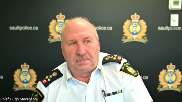 Réactions aux caméras dans les véhicules de la police à Sault-Sainte ...