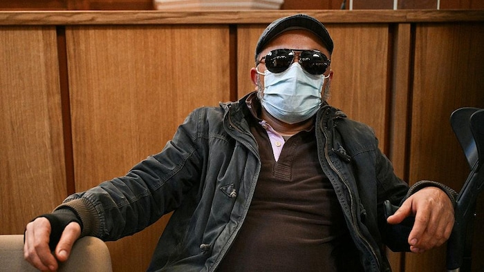 Viols de Mazan en France : Gisèle Pelicot face à un accusé qui conteste ...