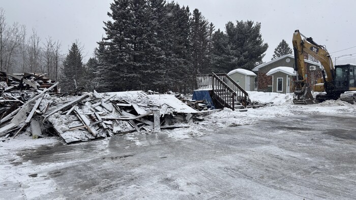 Incendie dans une maison à L’Anse-Saint-Jean | Radio-Canada