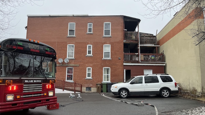 L’incendie survenu au centre-ville de Drummondville mardi soir a fait ...