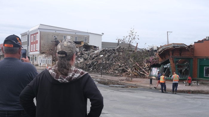 Incendie à La Sarre : la cause toujours inconnue | Radio-Canada