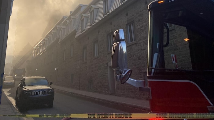 Plus de 150 pompiers mobilisés pour sauver un monastère historique, à ...