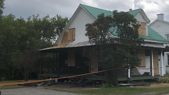 Incendies criminels : un poste de commandement à Saint-Ubalde | Radio ...