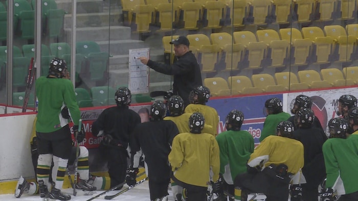 L'Intrépide de Gatineau prêt pour les séries éliminatoires | Radio-Canada