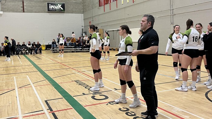 Journée de matchs en rose au Saguenay–Lac-Saint-Jean | Radio-Canada