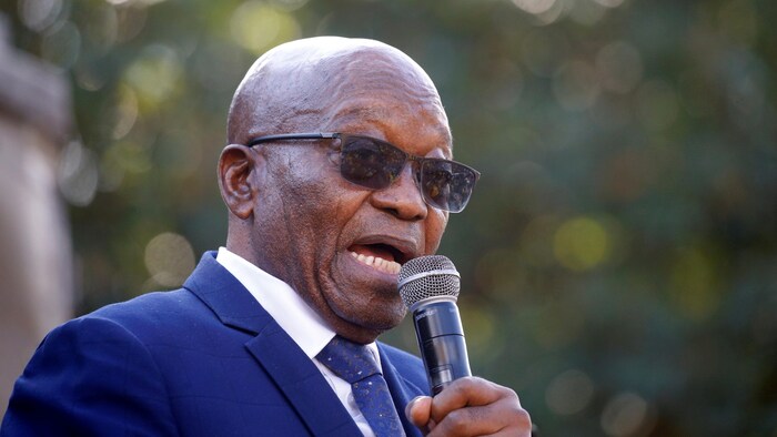 Jacob Zuma continue de gagner du temps devant la justice | Radio-Canada