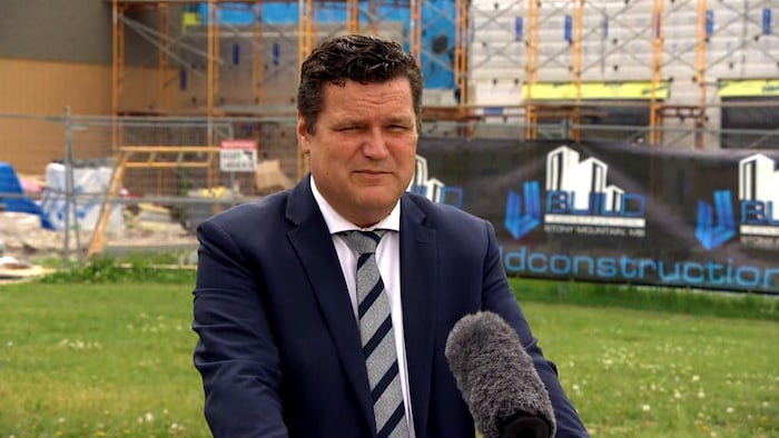 Le Manitoba injecte 260 millions $ pour améliorer ses écoles | Radio-Canada