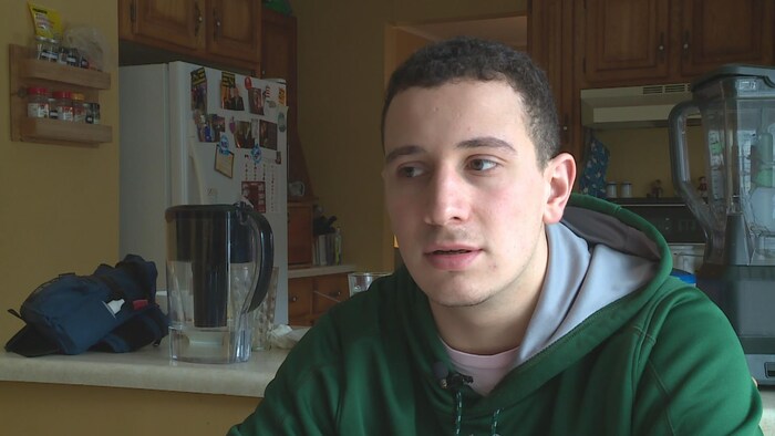 Une famille temporaire, mais aux liens serrés | Radio-Canada