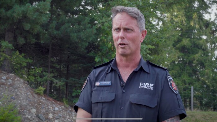 La météo nuit aux pompiers dans la région du lac Slocan | Radio-Canada