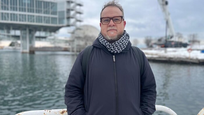Place de l’Ontario : les bateaux sommés de prendre le large pour les ...