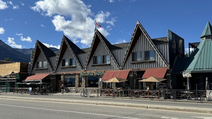 Jasper se prépare pour le tourisme estival après les ravages du feu ...
