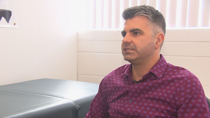 Les départements de pédiatrie de la région submergés de cas de VRS | Radio-Canada