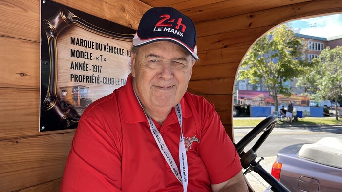 Voitures anciennes : voyage dans le temps au centre-ville de Rimouski ...