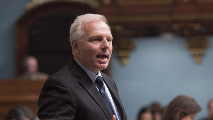 Lisée sur le point de présenter une politique sur la laïcité | Radio-Canada