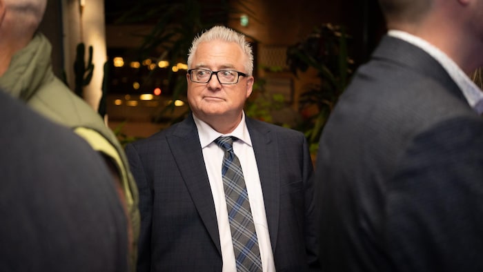 Marc Carrière quitte le parti Équipe Mario Aubé | Radio-Canada