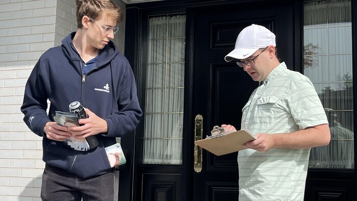 Jean-Talon : les candidats mènent un dernier blitz pour convaincre les indécis | Radio-Canada