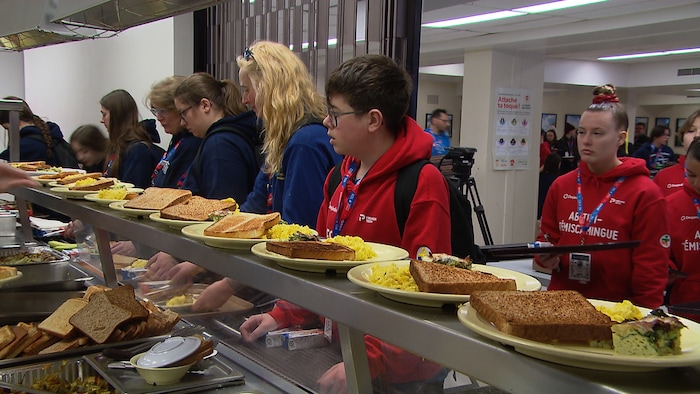 6000 repas servis chaque jour aux Jeux du Québec à Rivière-du-Loup ...