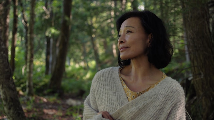 Joan Chen prouve que le désir n’a pas d’âge dans Montréal, ma belle ...