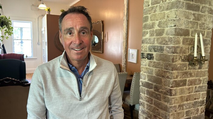 Au cœur d’un bastion conservateur, une candidate campée à droite rebat ...