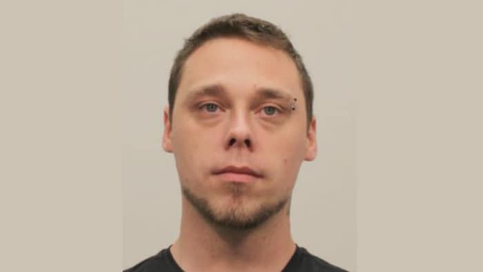 Un Louperivois plaide coupable à près de 40 crimes sexuels | Radio-Canada