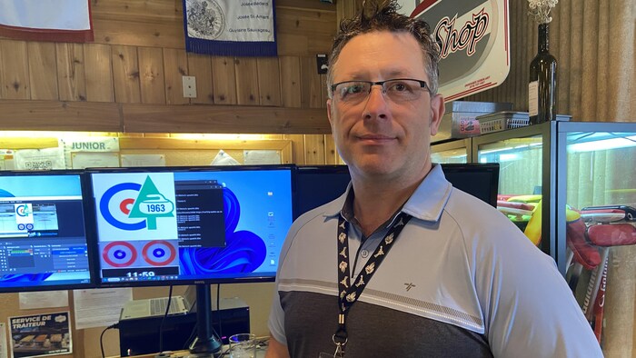 Amos reçoit le championnat provincial des clubs de curling | Radio-Canada
