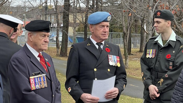 Le jour du Souvenir rassemble civils et militaires à Amqui | Radio-Canada