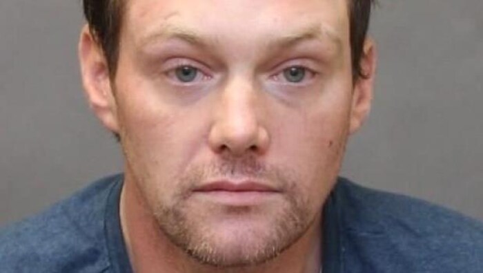 Un homme « violent et dangereux » s'est échappé | Radio-Canada