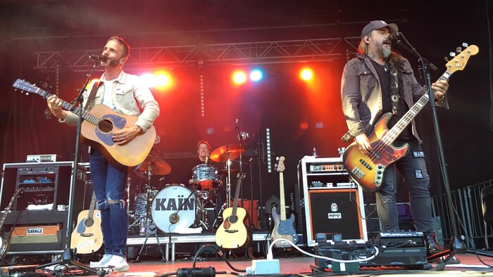 Le festival de la St-Jean de Kapuskasing quitte l’aréna | Radio-Canada