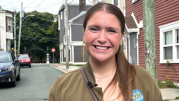 Dans un scrutin au faible taux de participation, Danny Breen est réélu ...