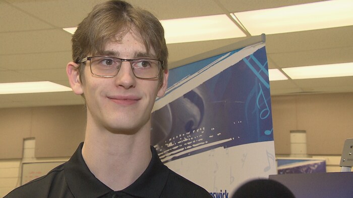 Une mélomane offre des instruments de 176 000 $ à l’Orchestre des ...