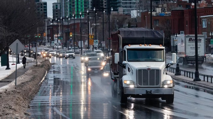 Futur pont de l’Est : des impacts redoutés des deux côtés de la rive ...