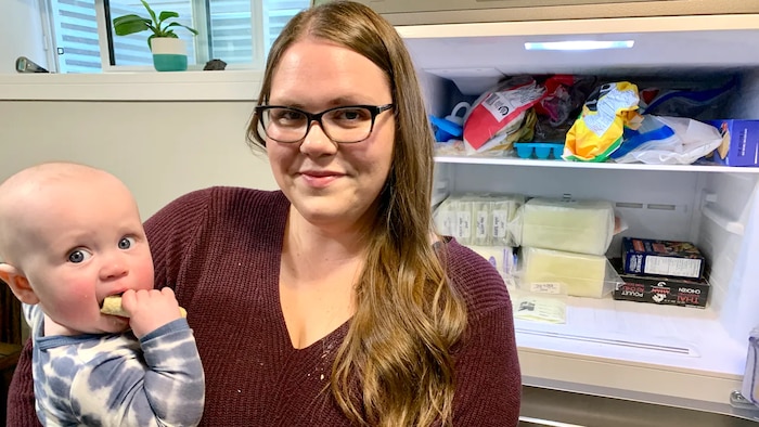 Des dons de lait maternel en Alberta aident des bébés en soins ...