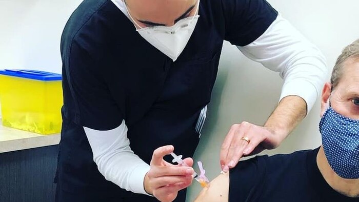 Un pharmacien en Ontario dit avoir reçu des boîtes vides plutôt que des ...