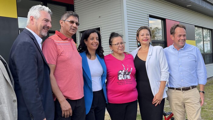 Dominique Anglade visite une communauté autochtone qui « ne vote pas ...