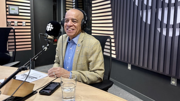 Compressions au fédéral : le greffier du Conseil privé promet la ...